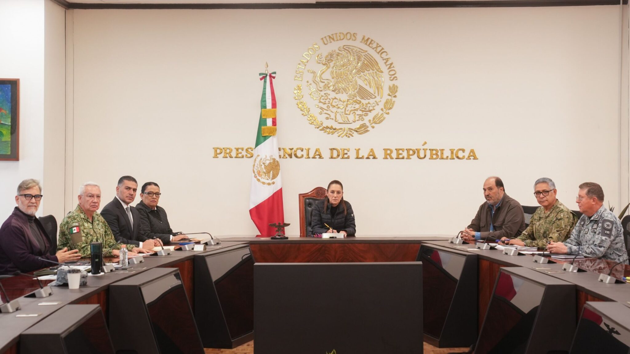 Lamenta Sheinbaum asesinato de Carlos Manzo; ordena apoyo a Michoacán y ...